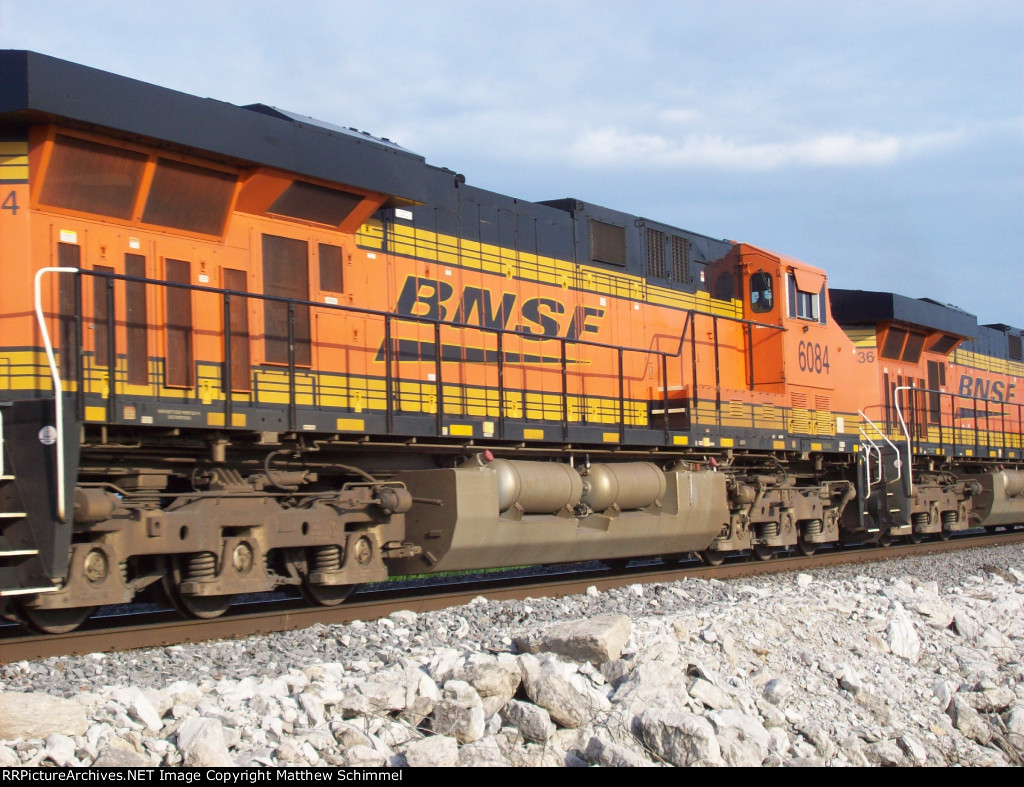 BNSF 6084